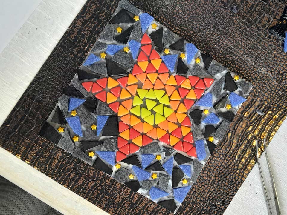 Make Mosaic | Mosaic workshops - Berry Créatif Mosaics